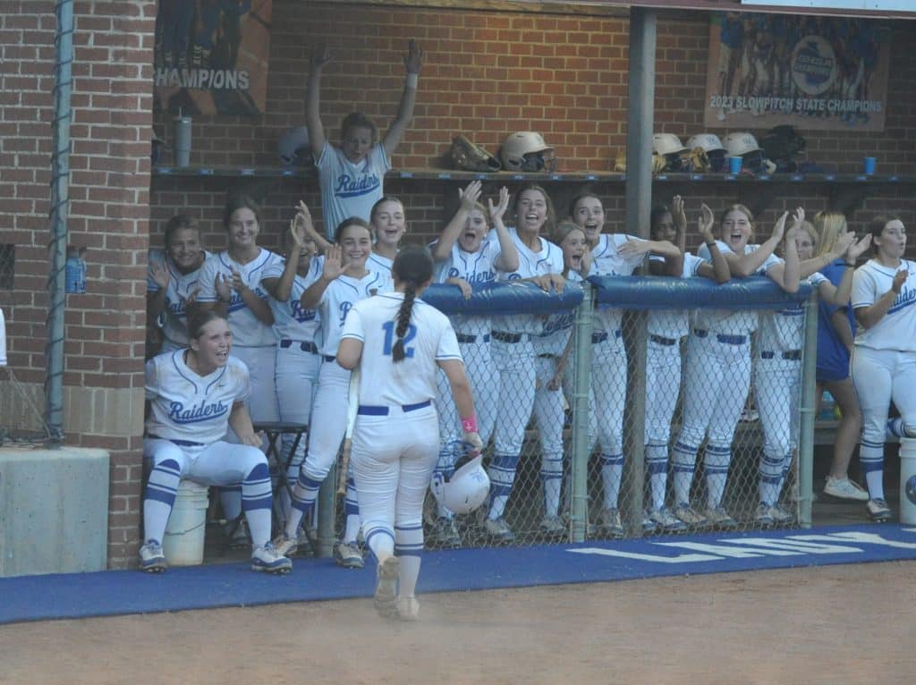 SOFTBALL ROUNDUP: Walk-offs give, take away in Thursday-night thrillers ...