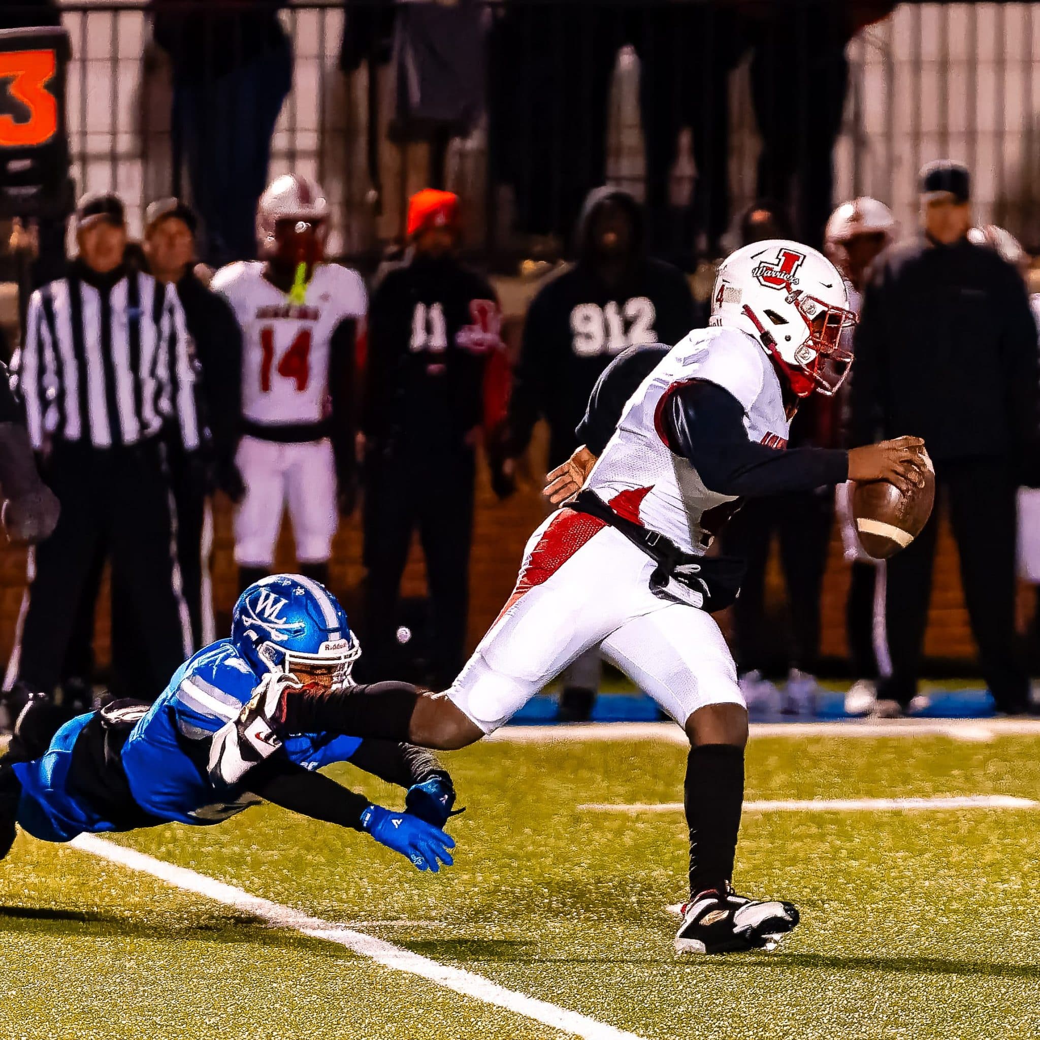 FOOTBALL: Clutch TDs, key tackles help West Laurens survive trouble to ...