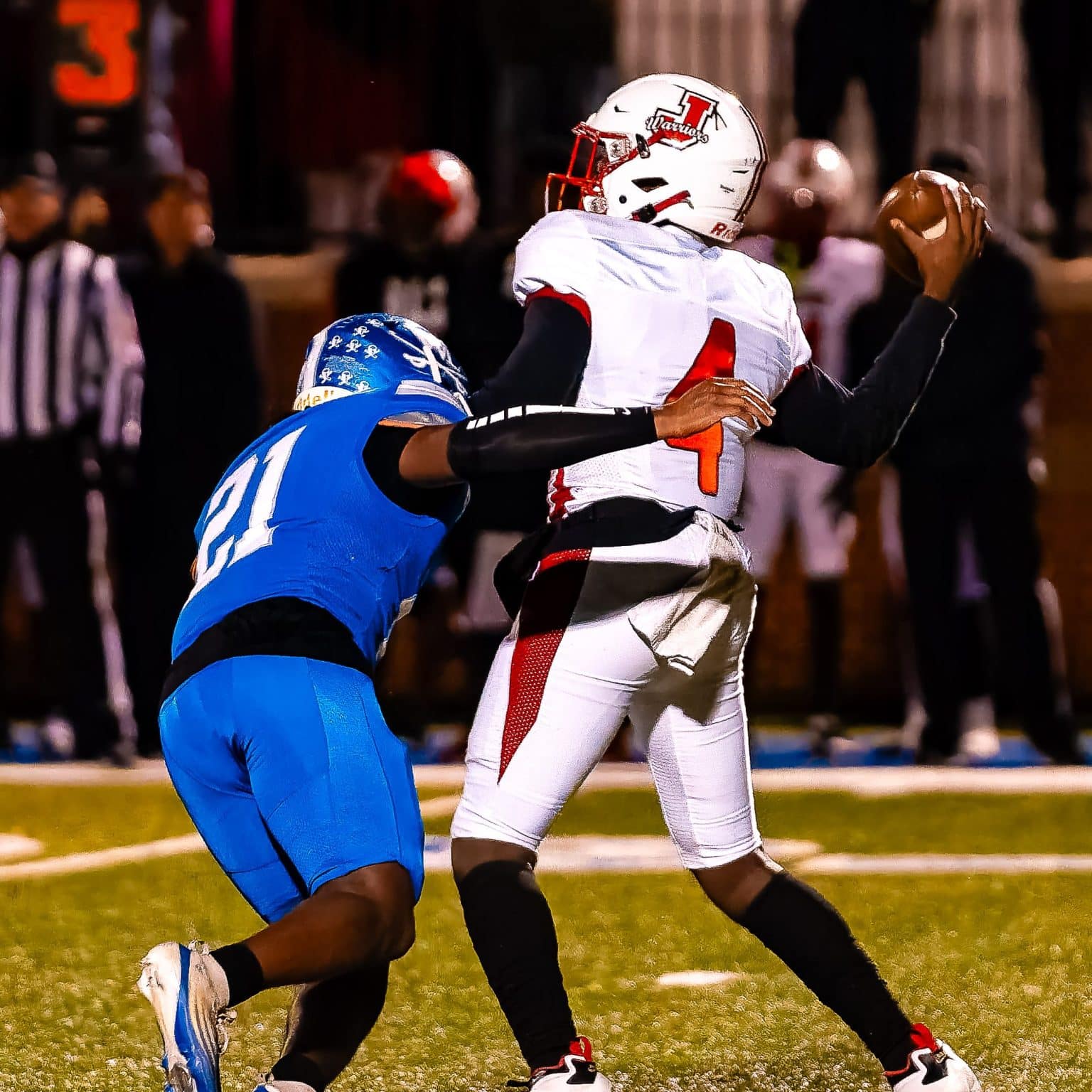 FOOTBALL: Clutch TDs, key tackles help West Laurens survive trouble to ...