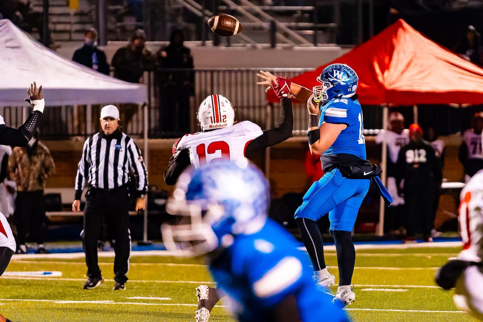 FOOTBALL: Clutch TDs, key tackles help West Laurens survive trouble to ...