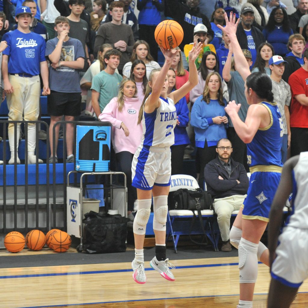 BASKETBALL: Trinity splits with Brentwood to close regular season; Both ...